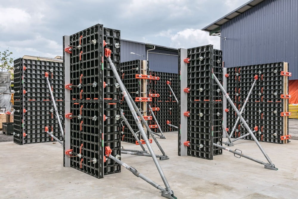 Szalunki PERI DUO – system deskowania do ścian, słupów i stropów.